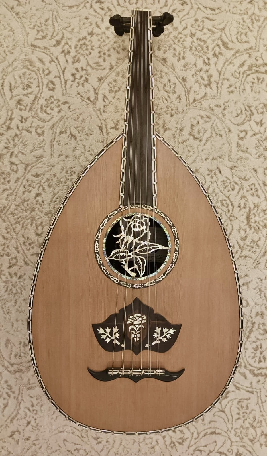 OudProf عود-بروف » عود مصري - موريس شحاتة (تصميم عبادي الجوهر)