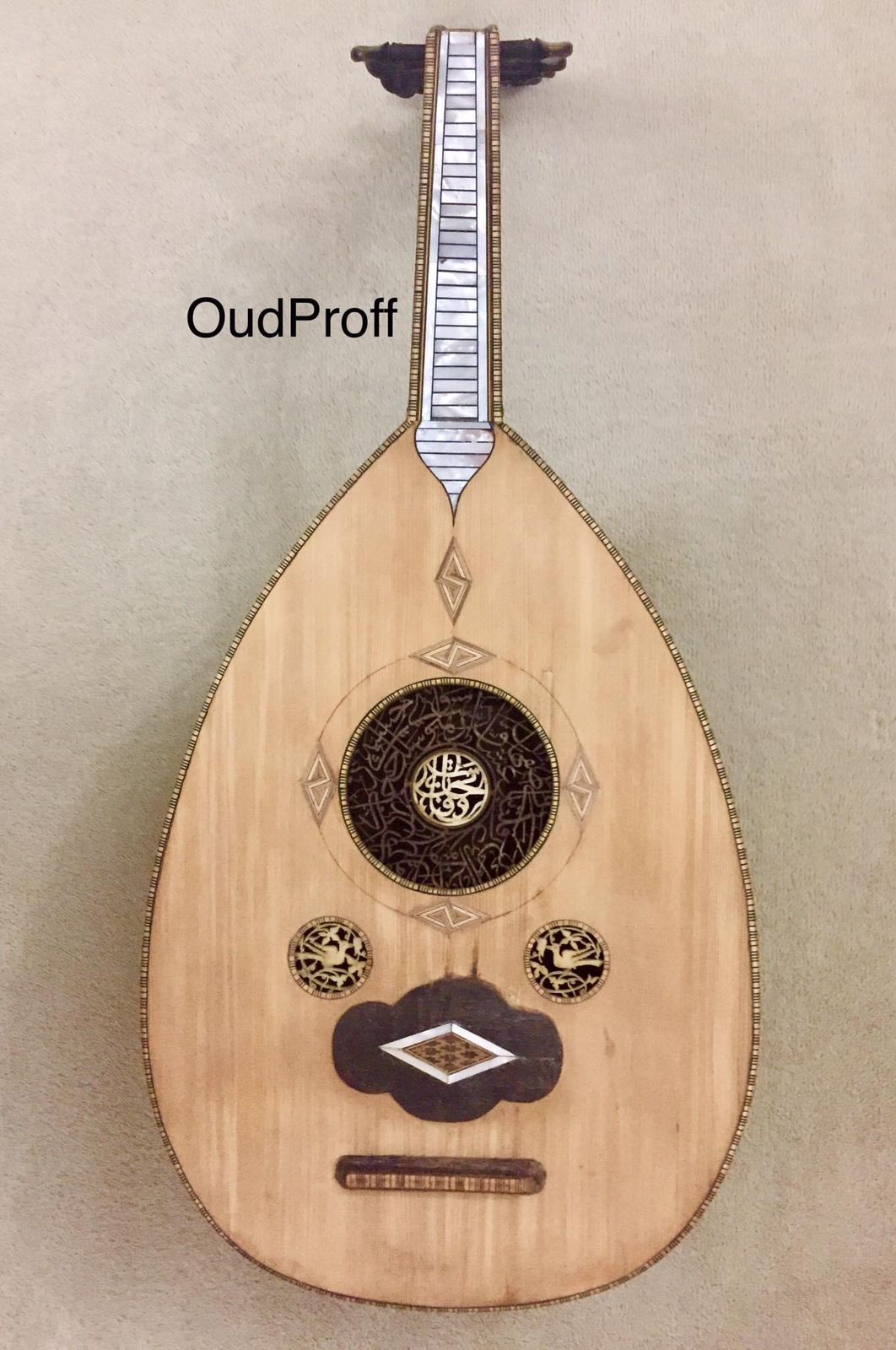 OudProf عود-بروف » عود سوري قديم - روفان نحات مزخرف