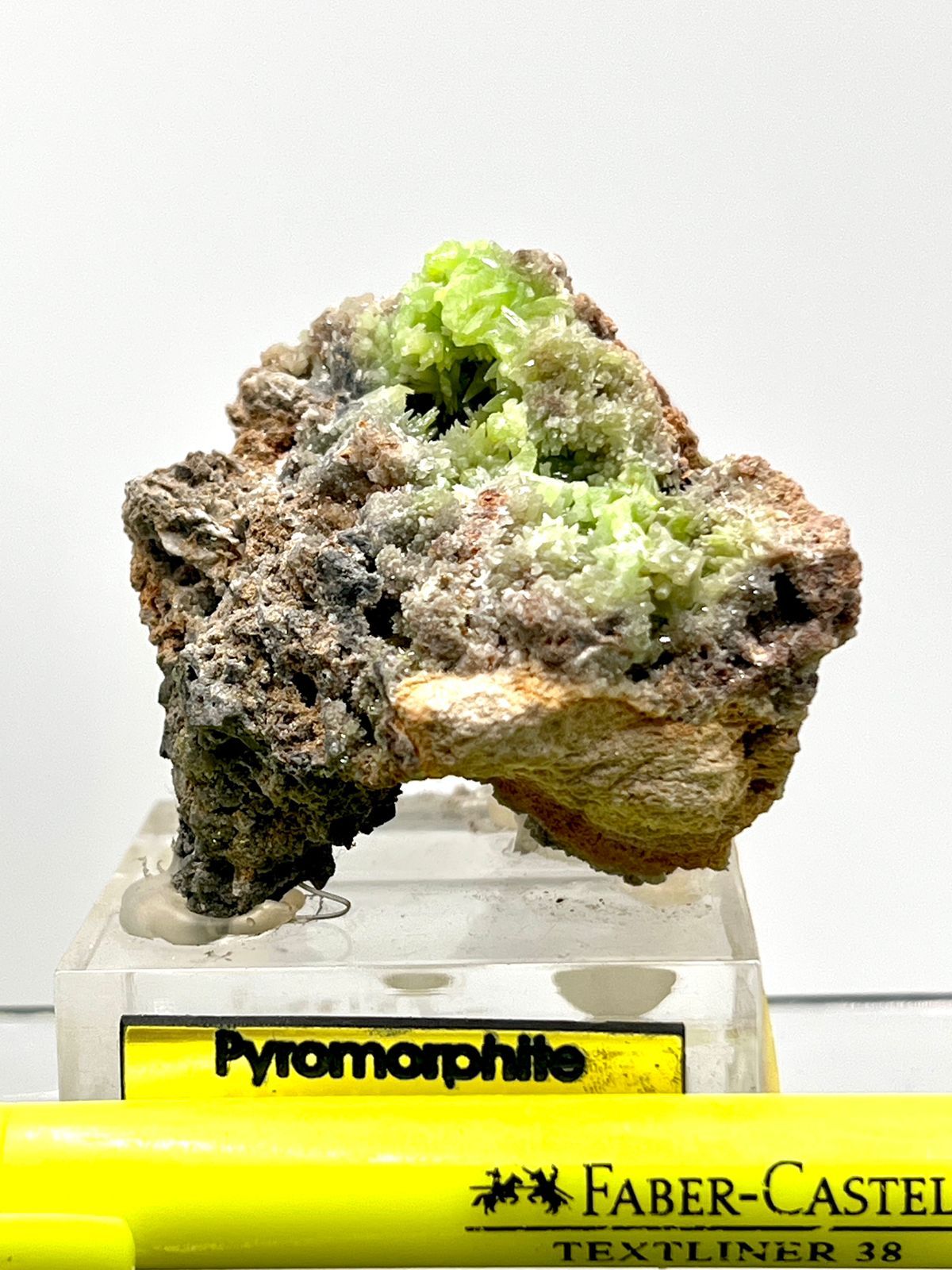 House of Fossils and Gems » Pyromorphite